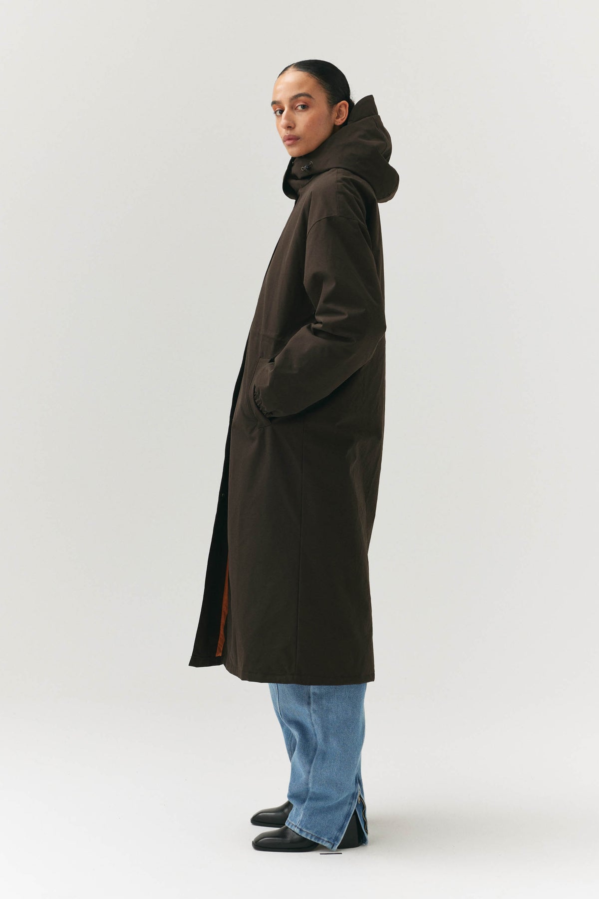 ROOMY LONG TUBE AW24 CHESTNUT | Welter Shelter